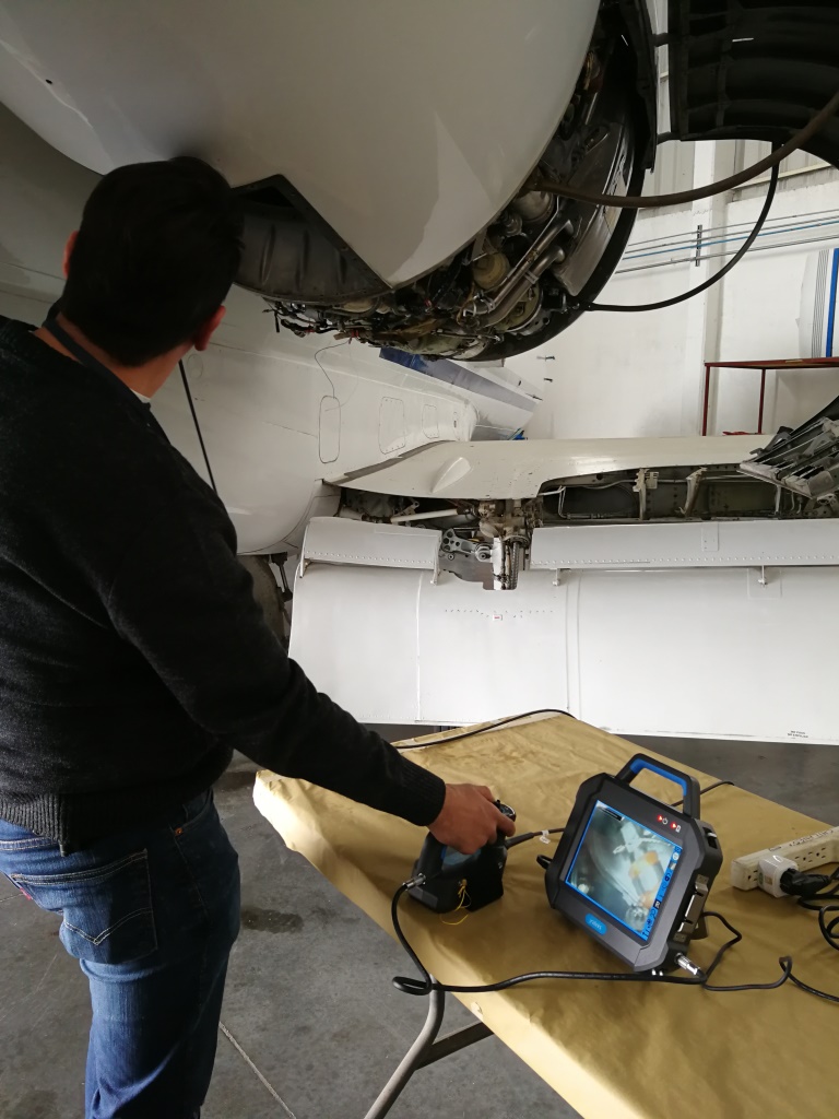 How does a borescope use for aeroengine maintenance?